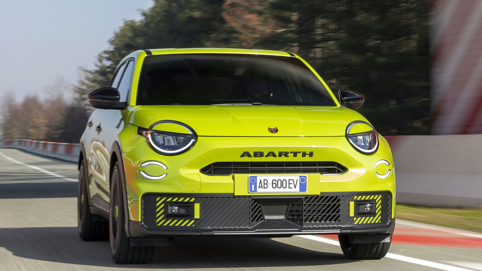 Revisión del Abarth 600e: Por qué es el coche más capaz de Abarth hasta la fecha | Move Electric